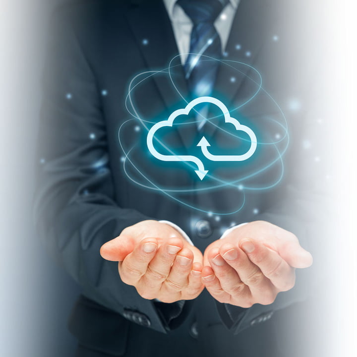 České datové cloudové úložiště dat, souborů, fotek a videí na internetu